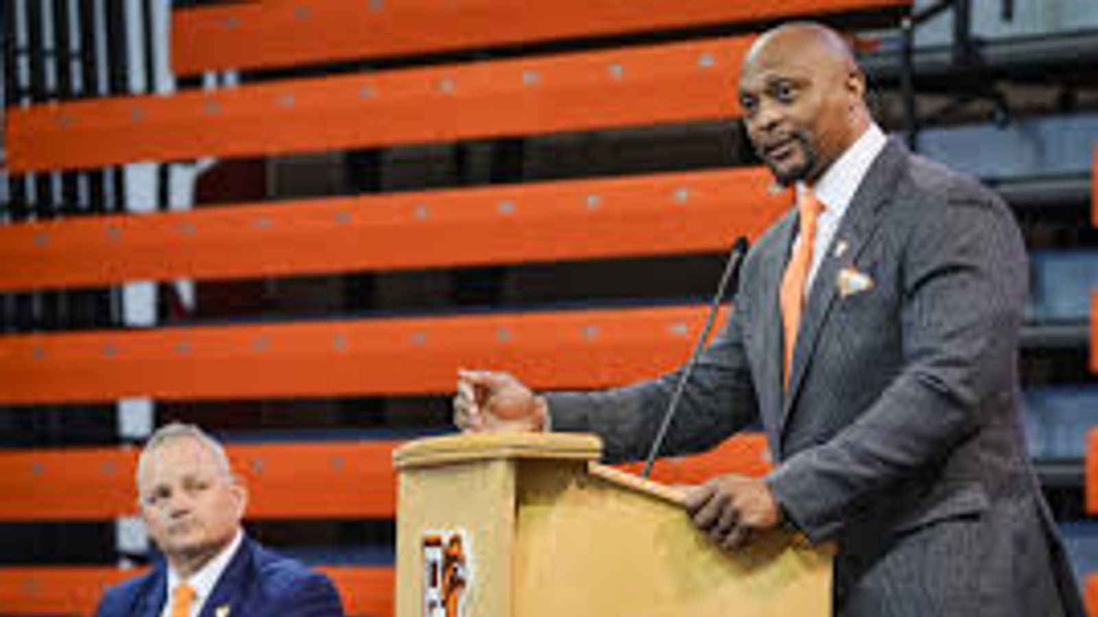 Eddie George making changes to Bowling Green staff
